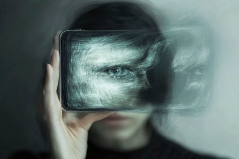 Social Media Linked to Increased Risk of Delusion-Based Disorders ...